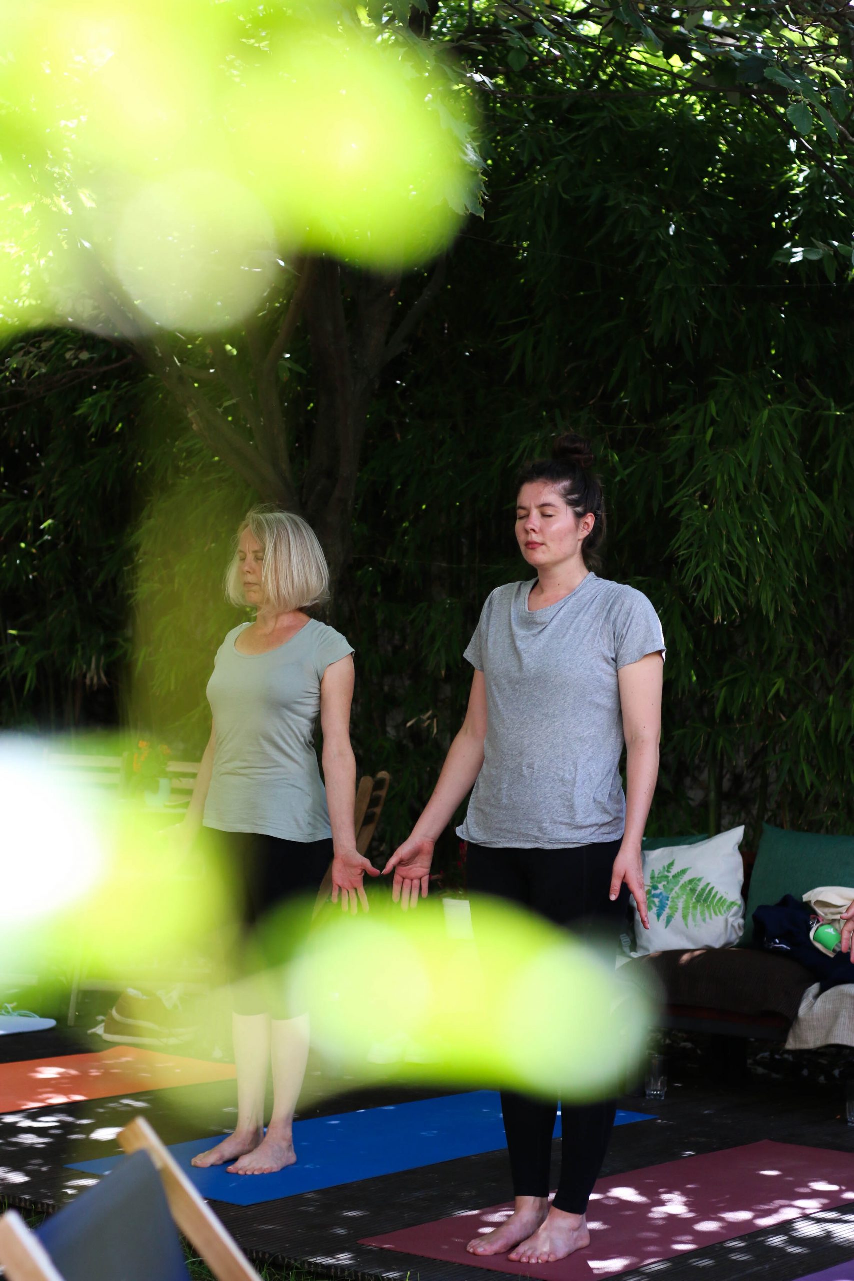 11 Questions: English Yoga Meetup - The Frankfurt Edit